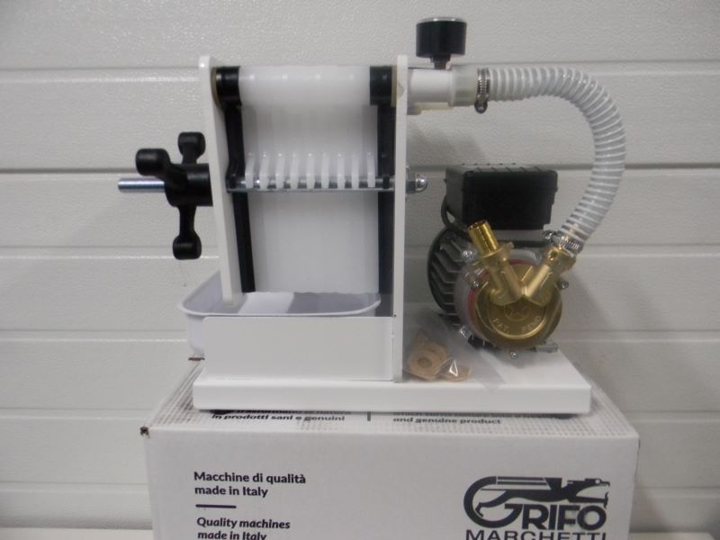Filtru vin/suc/bere GRIFO FCH10 cu 10 placi si manometru | UTILAJE ...